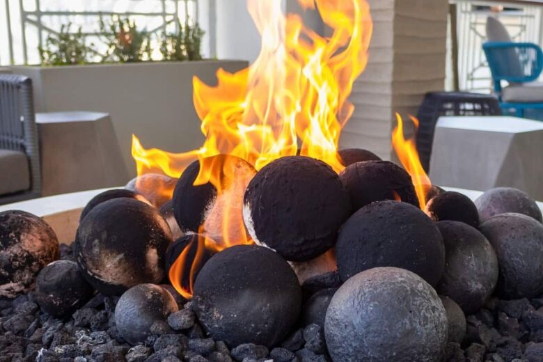Best Fire Pit Fuels Guide 2025: 5 Options Compared
